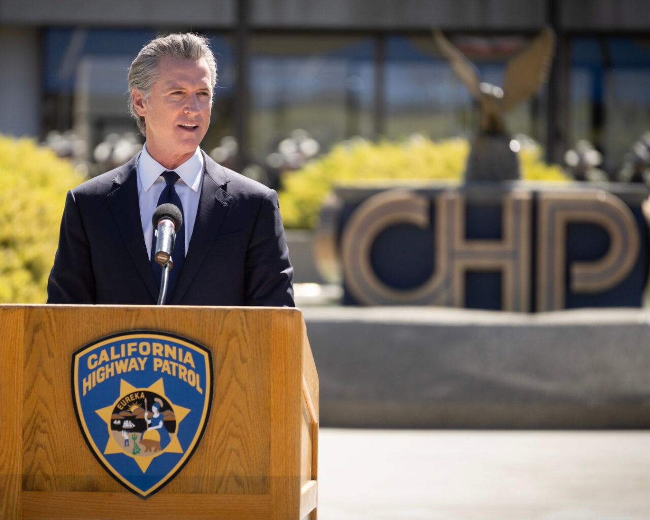 Governor Newsom recognizes fallen California Highway Patrol officers ...