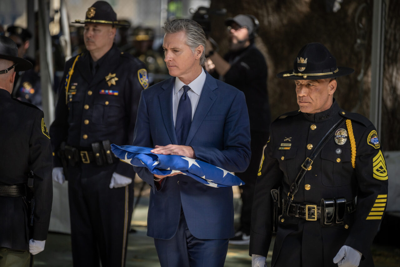 Governor Newsom honors fallen California peace officer heroes ...